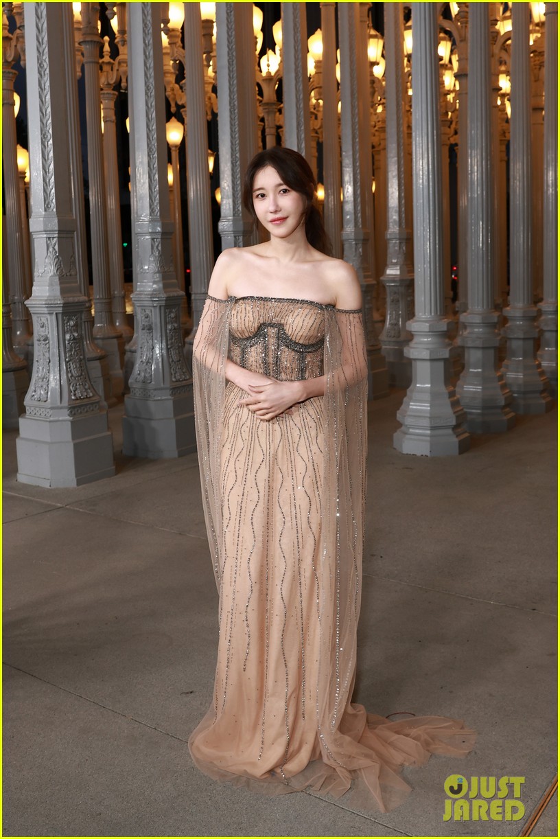 Kim Kardashian, Laura Dern, Andrew Garfield, Blake Lively & 70+ Celebs ...