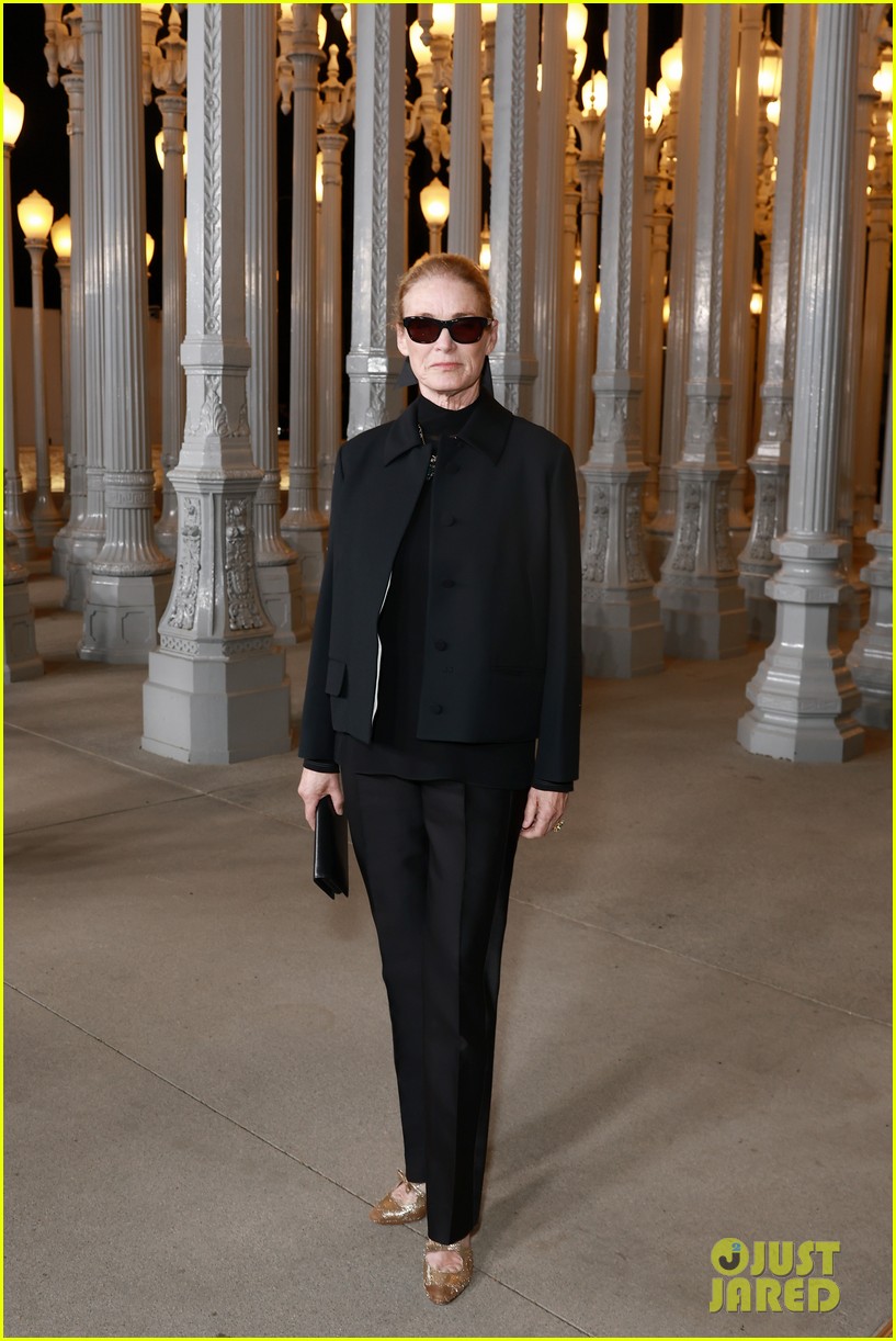 Kim Kardashian, Laura Dern, Andrew Garfield, Blake Lively & 70+ Celebs ...