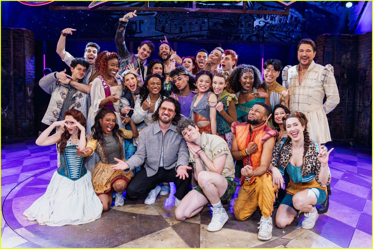 NSYNC's JC Chasez Gives Surprise Performance at Broadway's '& Juliet' Ahead of Joey Fatone ...