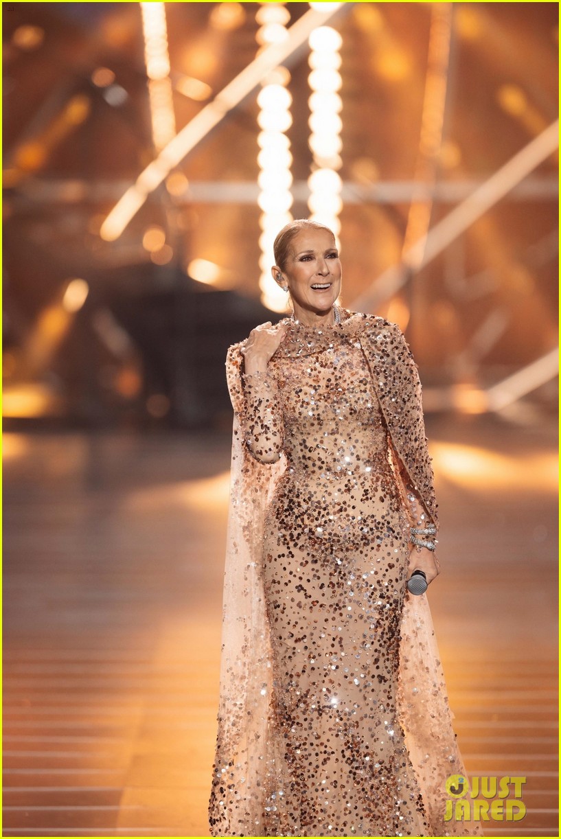 Photo: celine dion elie saab show performance 86 | Photo 5097851 | Just ...