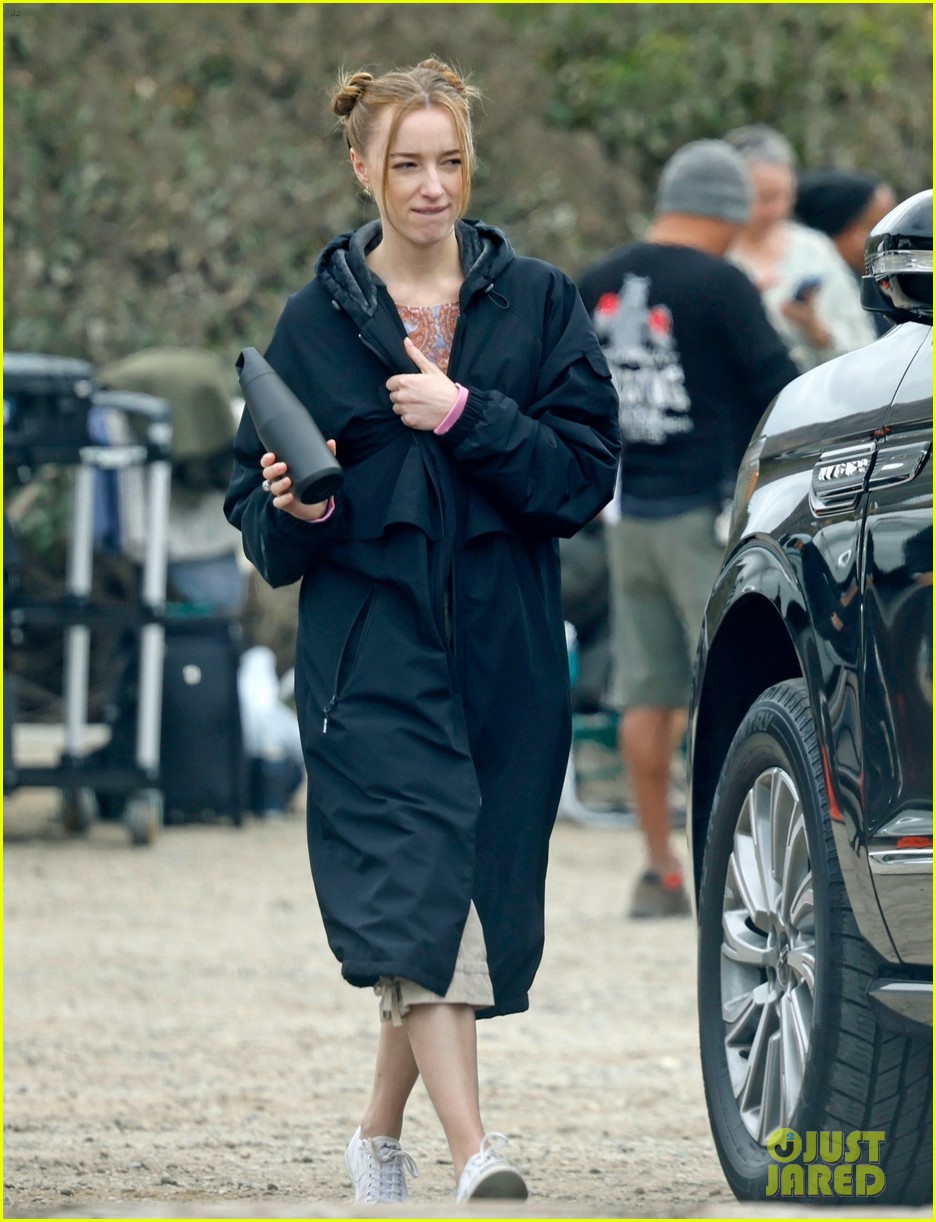 Zac Efron Drives Phoebe Dynevor in a Yellow Ferrari for 'Famous' Movie ...