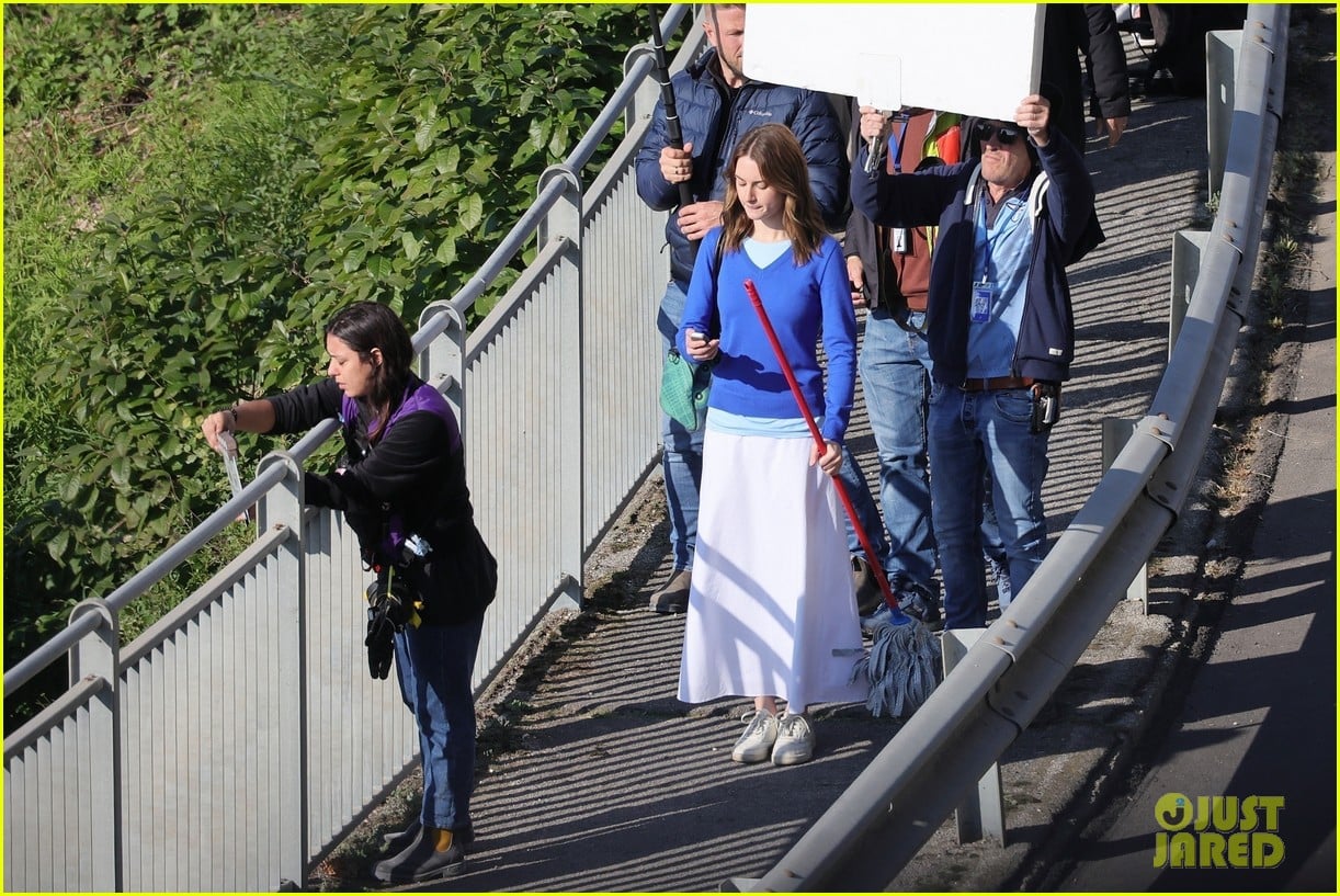 Grace Van Patten Films Amanda Knox Hulu Series in Italy with Co-Star ...