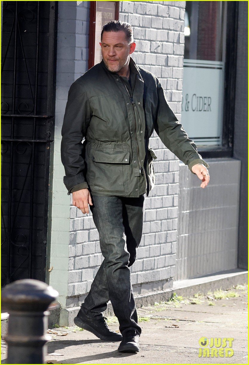 Tom Hardy Films Scenes for New Guy Ritchie Series in London: Photo ...