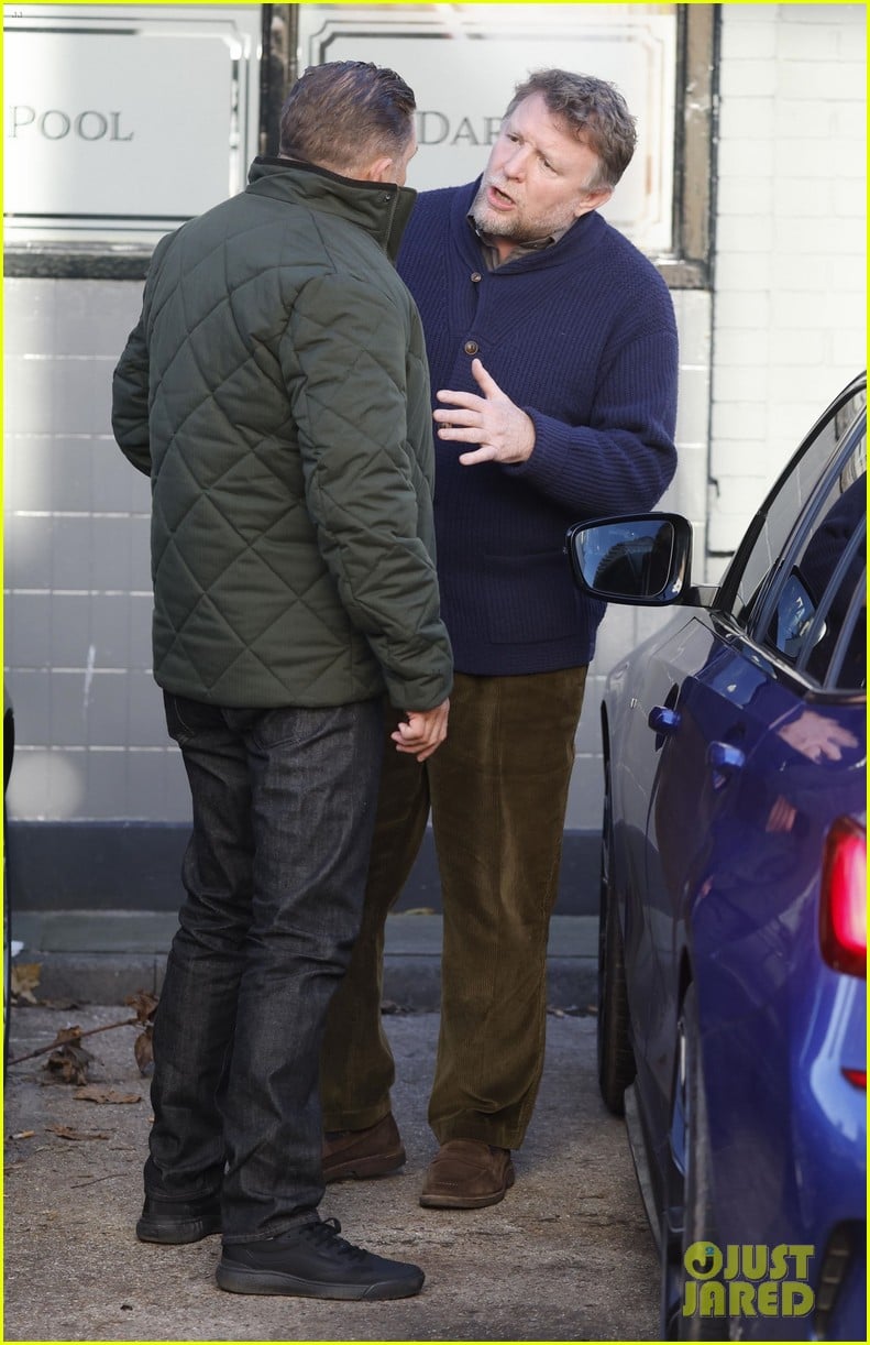 Tom Hardy Films Scenes for New Guy Ritchie Series in London: Photo ...