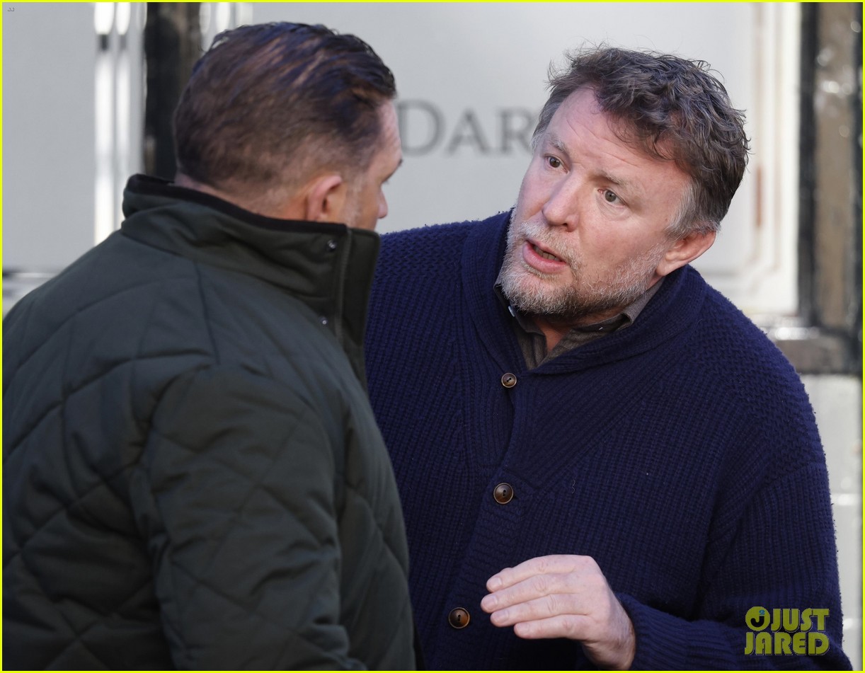 Tom Hardy Films Scenes for New Guy Ritchie Series in London: Photo ...