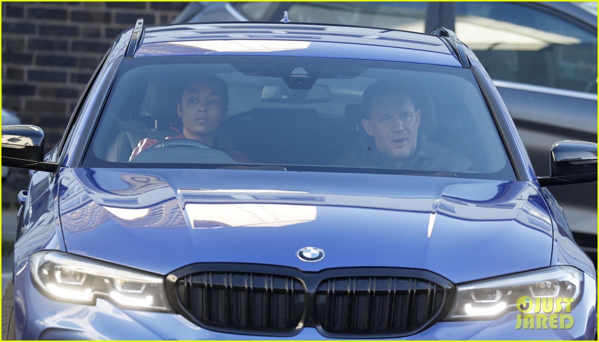 Tom Hardy Films Scenes for New Guy Ritchie Series in London: Photo ...