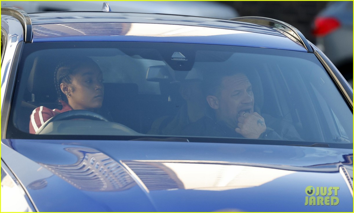 Tom Hardy Films Scenes for New Guy Ritchie Series in London: Photo ...
