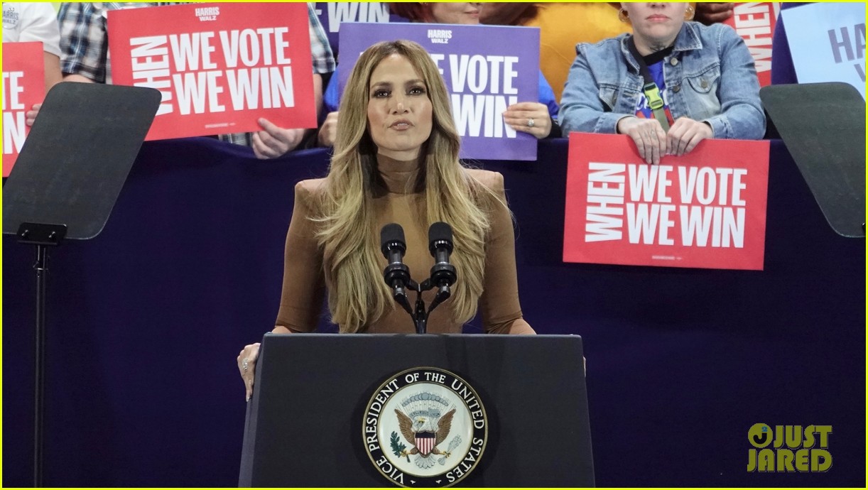 Jennifer Lopez Speaks at Kamala Harris Rally, Slams Donald Trump's ...