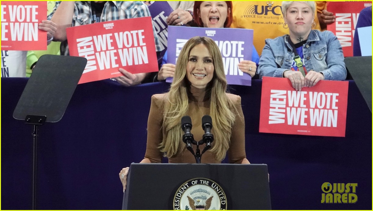 Jennifer Lopez Speaks at Kamala Harris Rally, Slams Donald Trump's ...