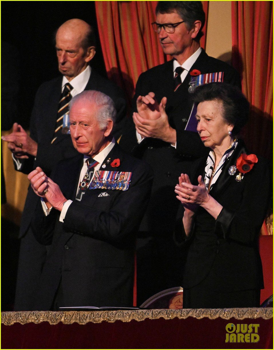 Kate Middleton Returns to the Spotlight for Remembrance Day Event with Prince William: Photo ...