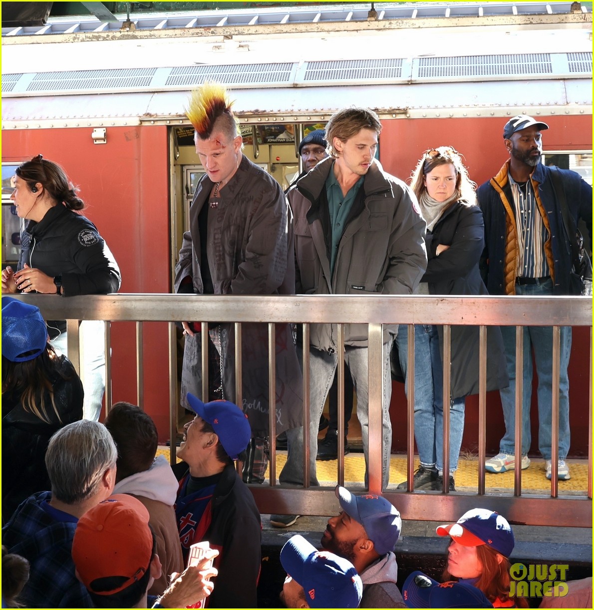 Austin Butler, Matt Smith, & Regina King Film Action Scene for 'Caught Stealing' in Queens ...