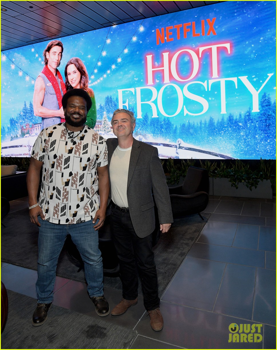 Lacey Chabert Gets Festive In Red Dress at 'Hot Frosty' Premiere With ...