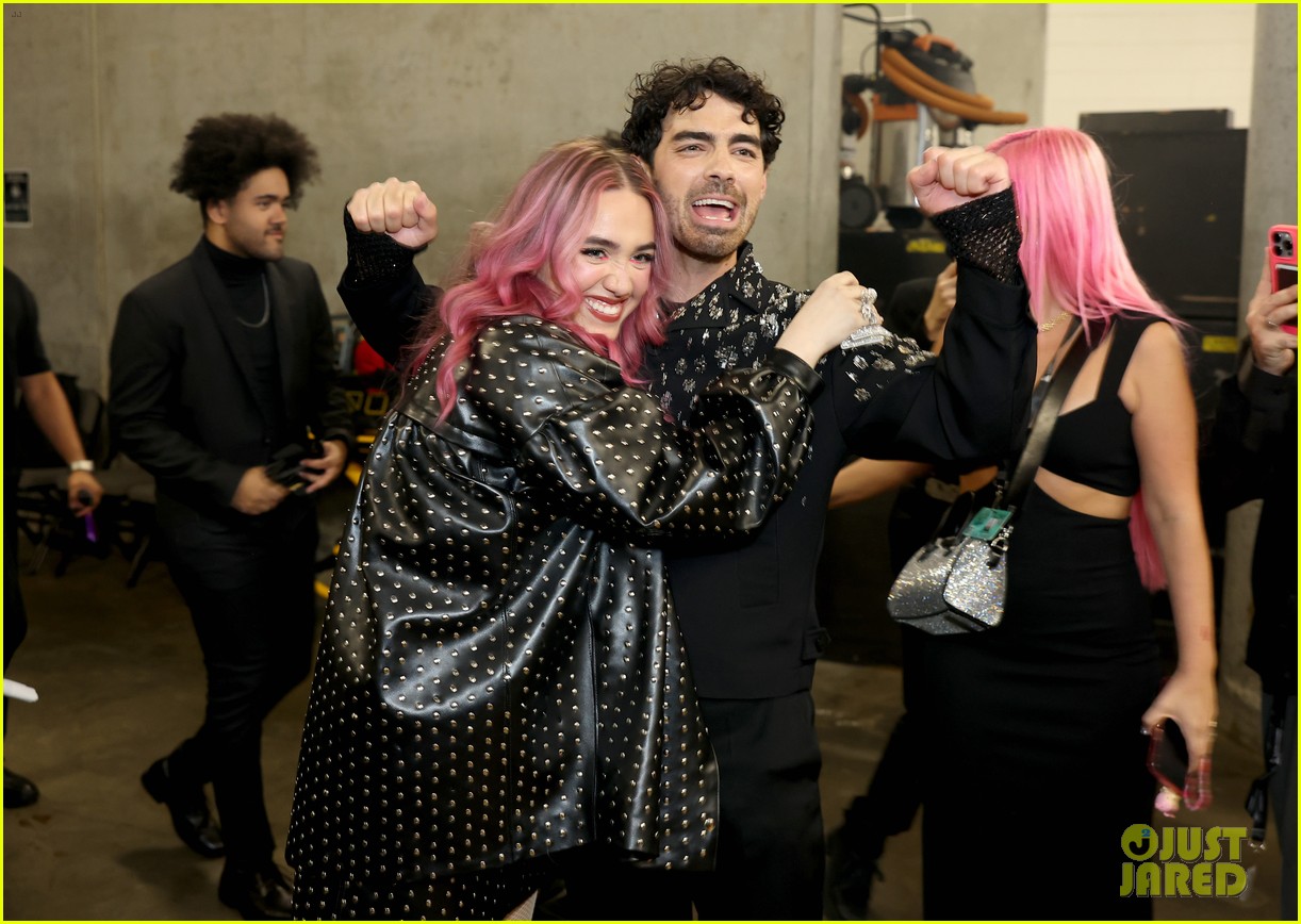 Anitta, Joe Jonas, & Karol G Bring Star Power to Latin Grammys - See ...
