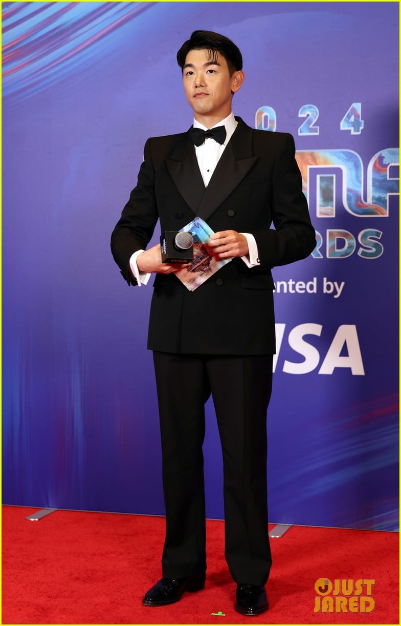 MAMA Awards 2024 Photos from Night One in Los Angeles - See Every Red Carpet Picture!: Photo ...