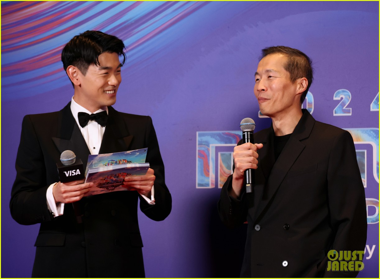 MAMA Awards 2024 Photos from Night One in Los Angeles - See Every Red Carpet Picture!: Photo ...