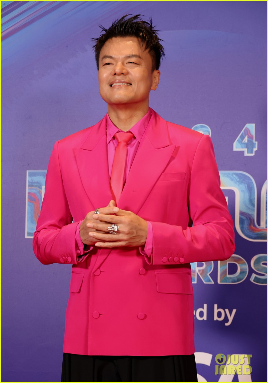 MAMA Awards 2024 Photos from Night One in Los Angeles - See Every Red Carpet Picture!: Photo ...