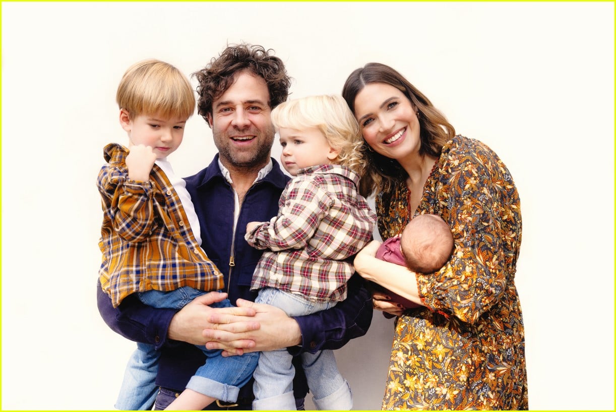 Mandy Moore & Taylor Goldsmith Share First Portraits as a Family of 5 ...