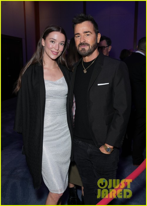 Liam Neeson Presents Meryl Streep With Spirit of Ireland Award at Irish ...