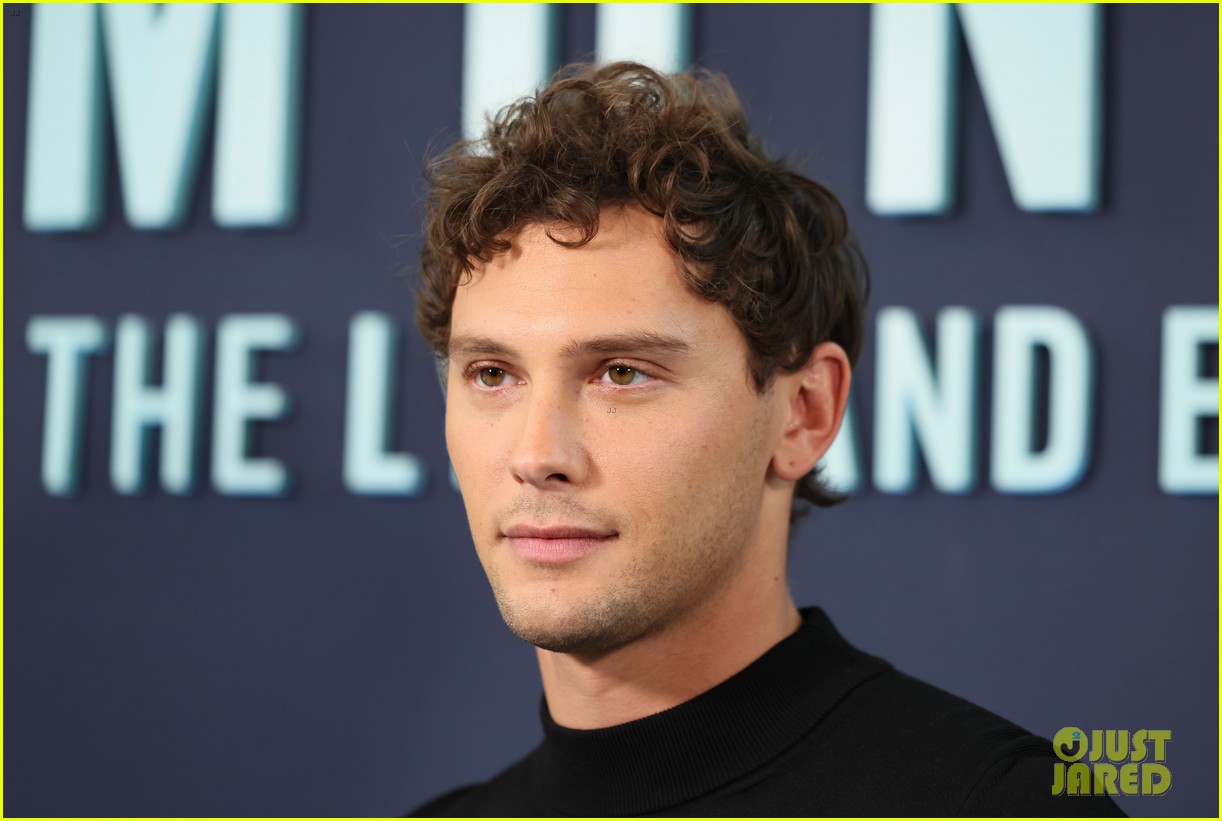 Cooper Koch & Nicholas Alexander Chavez Reunite With 'Monsters' Parents ...