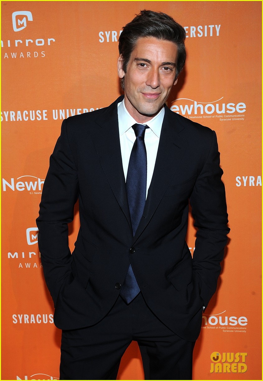Is David Muir Single or Married? What We Know About the ABC Anchor's ...
