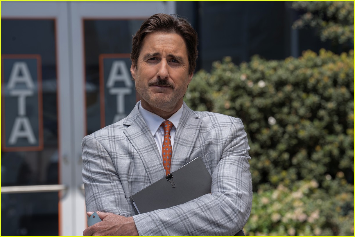 'No Good Deed' Trailer: Ray Romano & Lisa Kudrow Hide Secrets As They ...