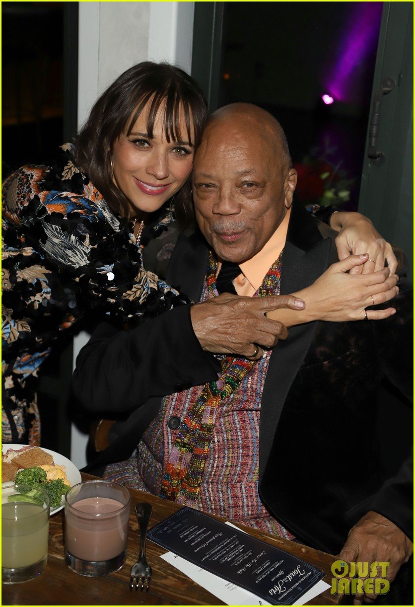 Rashida Jones Pays Tribute to Late Father Quincy Jones: 'It Is An Honor ...
