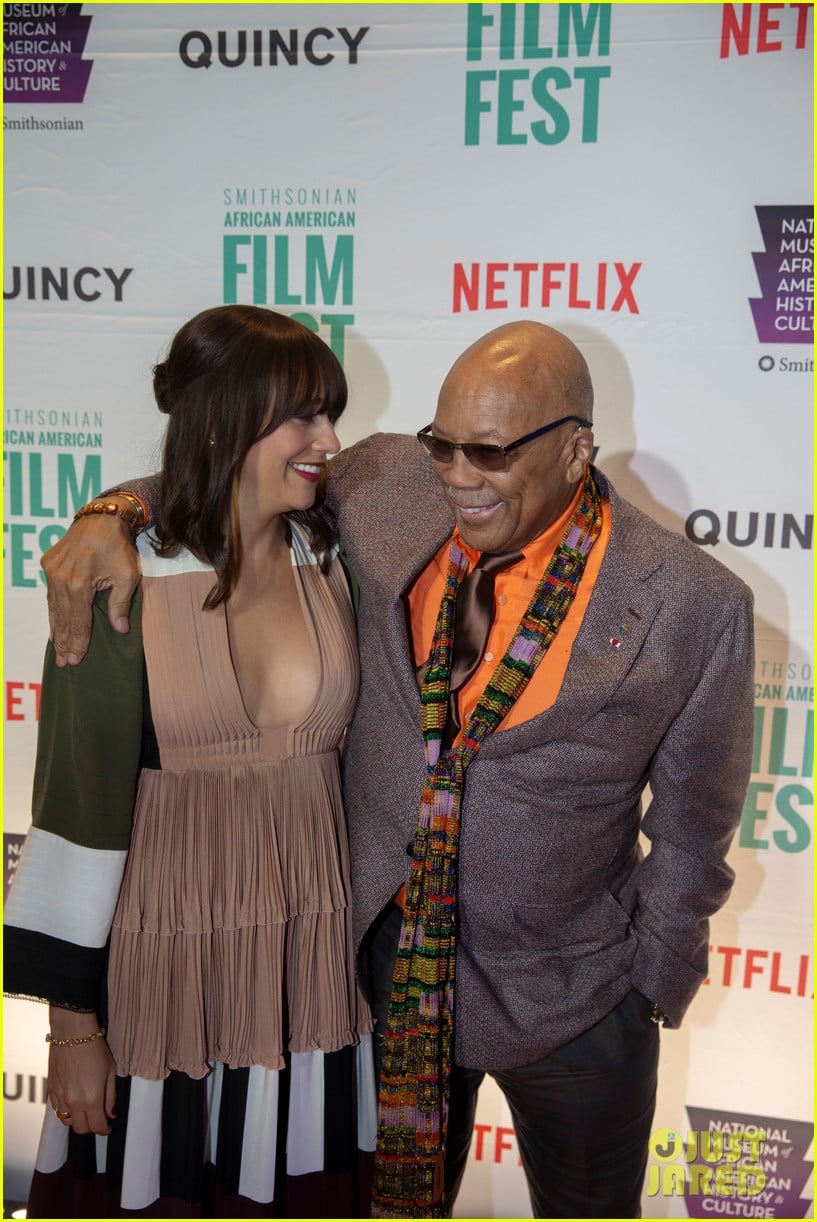 Rashida Jones Pays Tribute to Late Father Quincy Jones: 'It Is An Honor ...