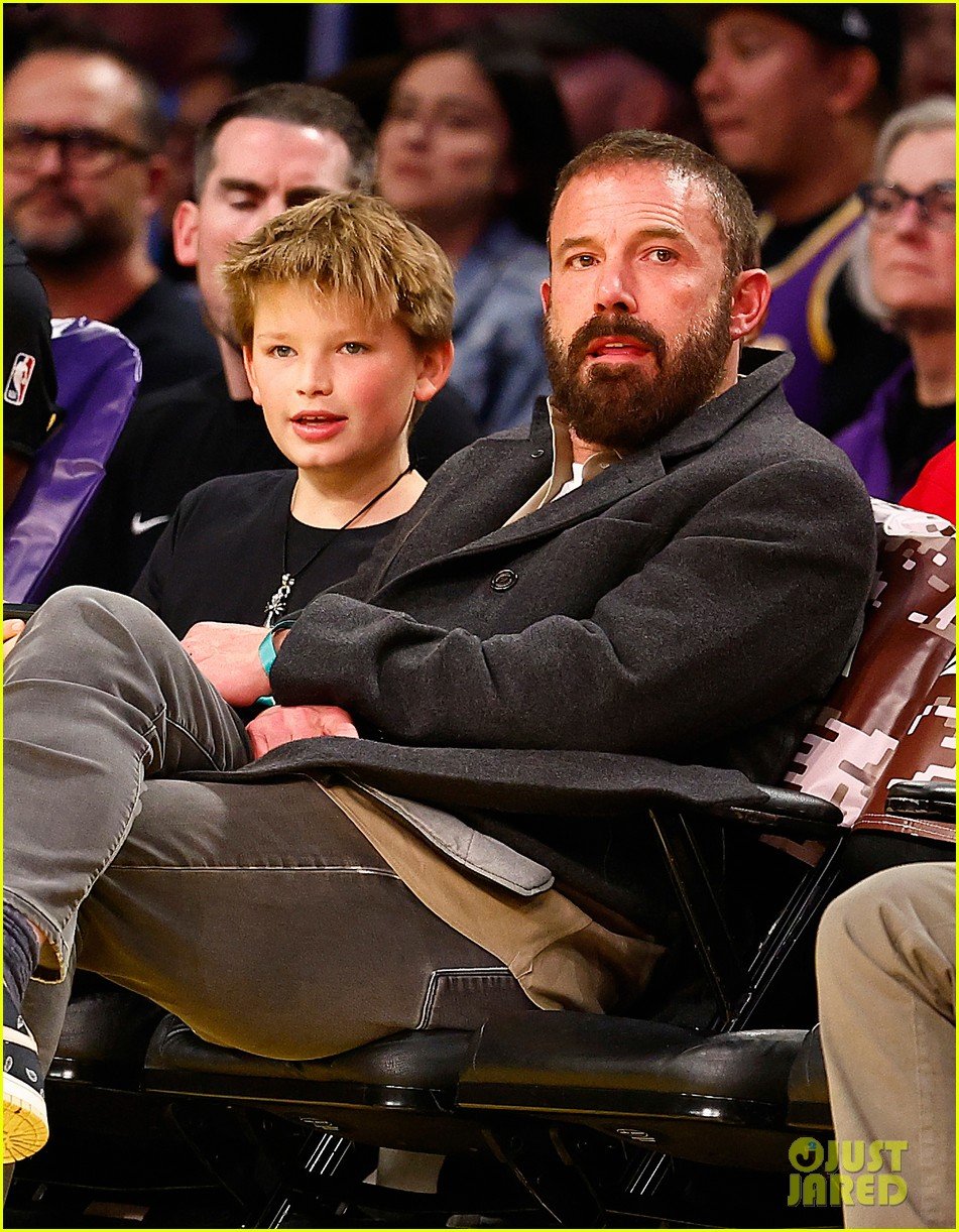 Ben Affleck Sits Courtside with Son Samuel at L.A. Lakers Game!: Photo ...