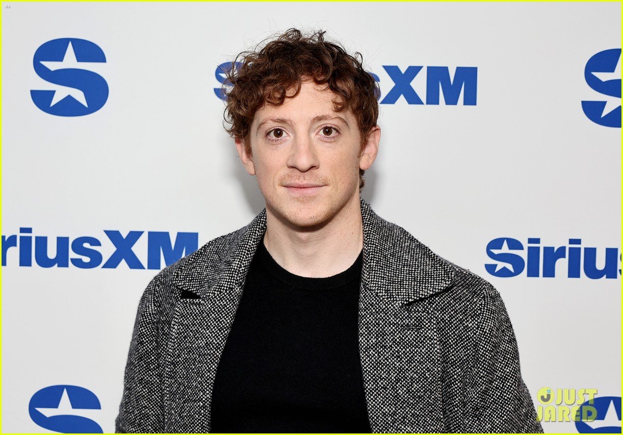 Wicked's Ethan Slater Reacts to Ariana Grande & Cynthia Erivo's ...