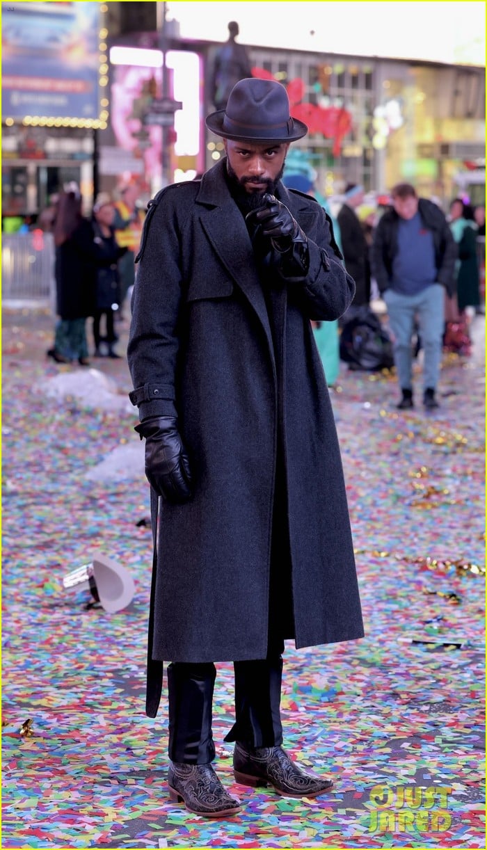 LaKeith Stanfield & Mark Wahlberg Film New Crime Thriller 'Play Dirty ...