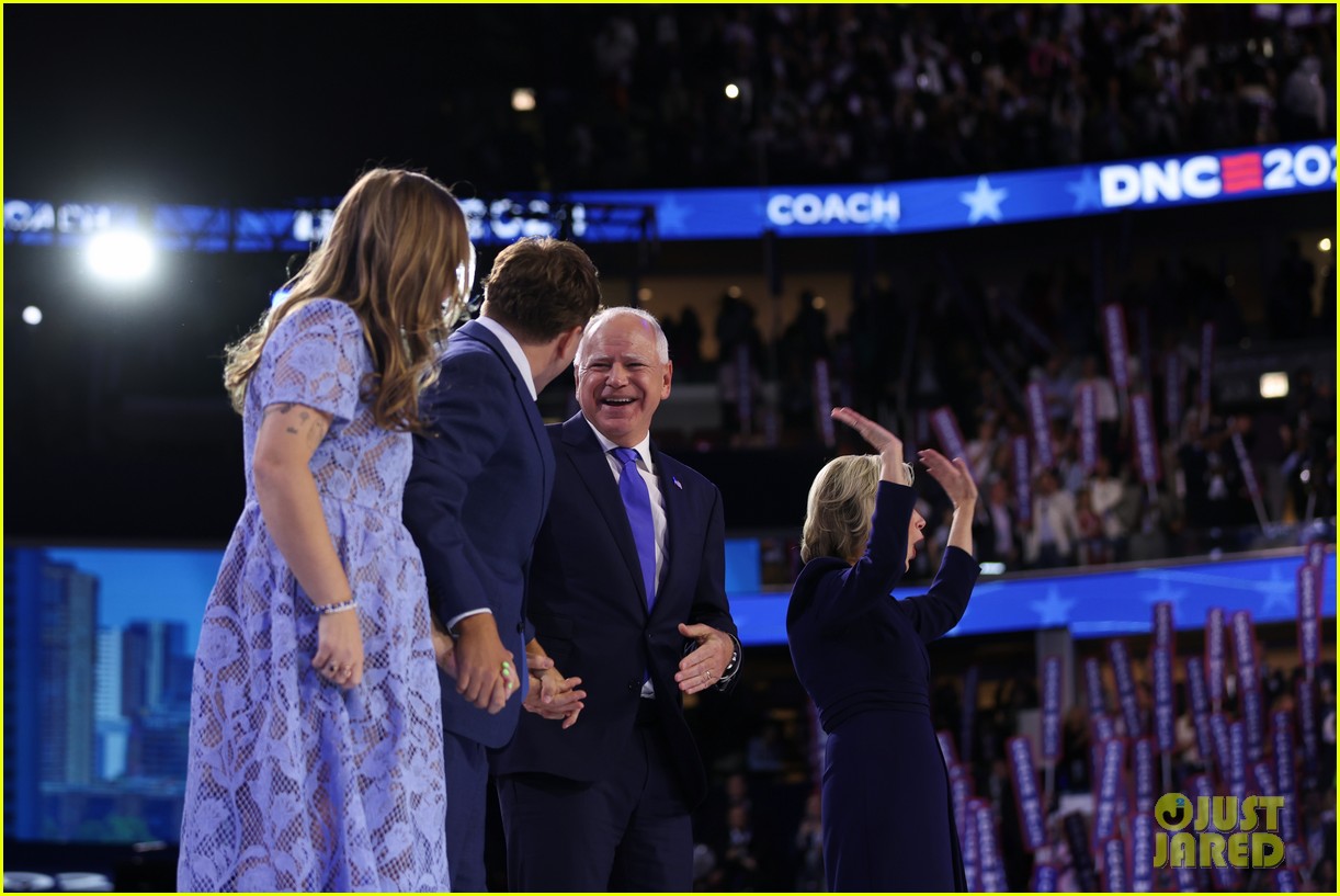Photo: tim walz kids hope gus photos 24 | Photo 5095302 | Just Jared ...