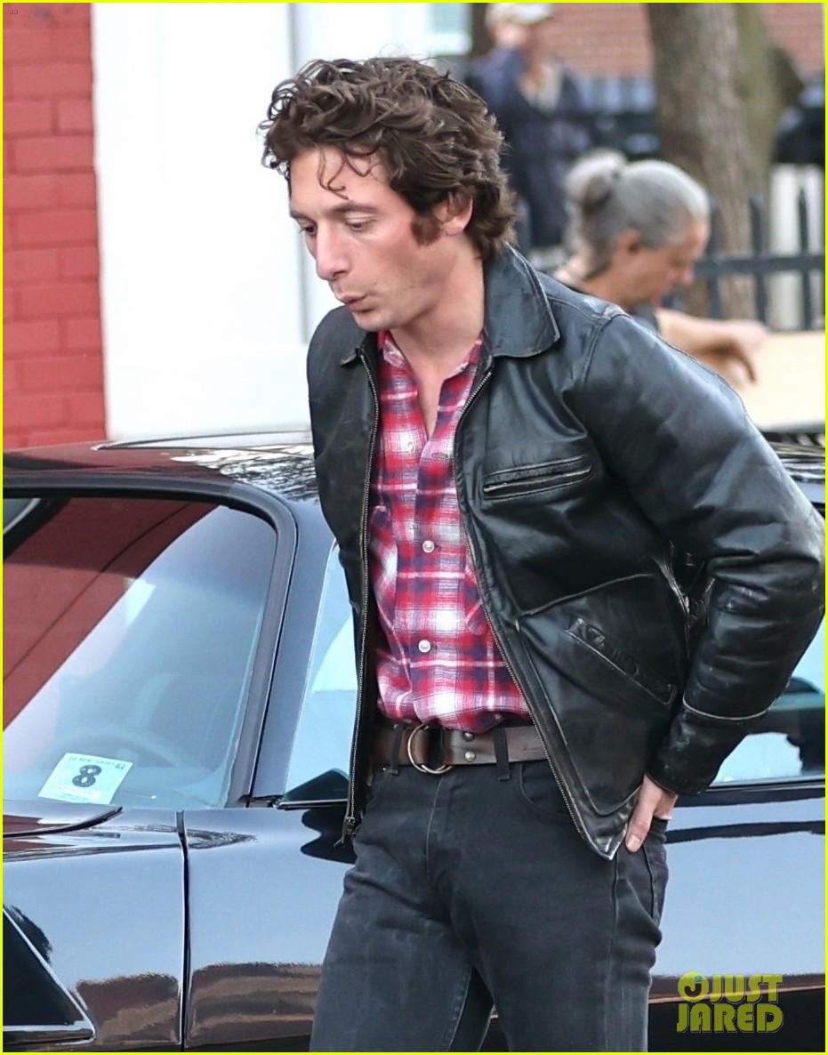 Jeremy Allen White Gets Another Visit from Bruce Springsteen on 'Deliver Me From Nowhere' Set in ...