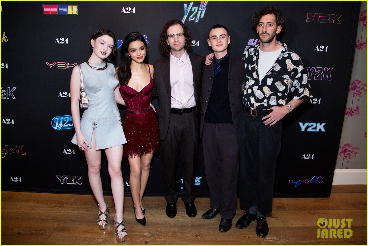 Rachel Zegler Premieres Her New A24 Movie 'Y2K' During Night Off From Broadway: Photo 5099713 ...