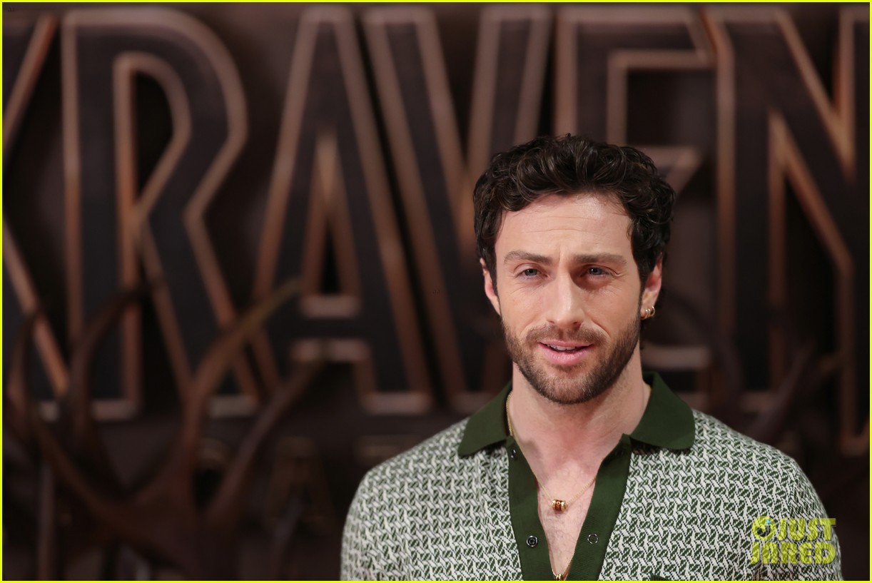 Photo: aaron taylor johnson kraven mexico 07 | Photo 5104358 | Just Jared: Entertainment News
