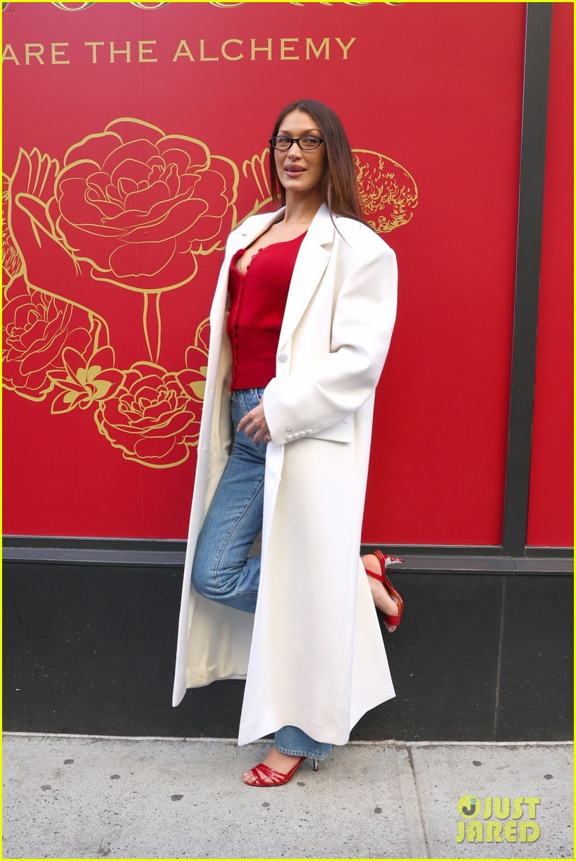 Bella Hadid Celebrates Opening of 'Orabella' Pop-Up Shop in NYC!: Photo ...