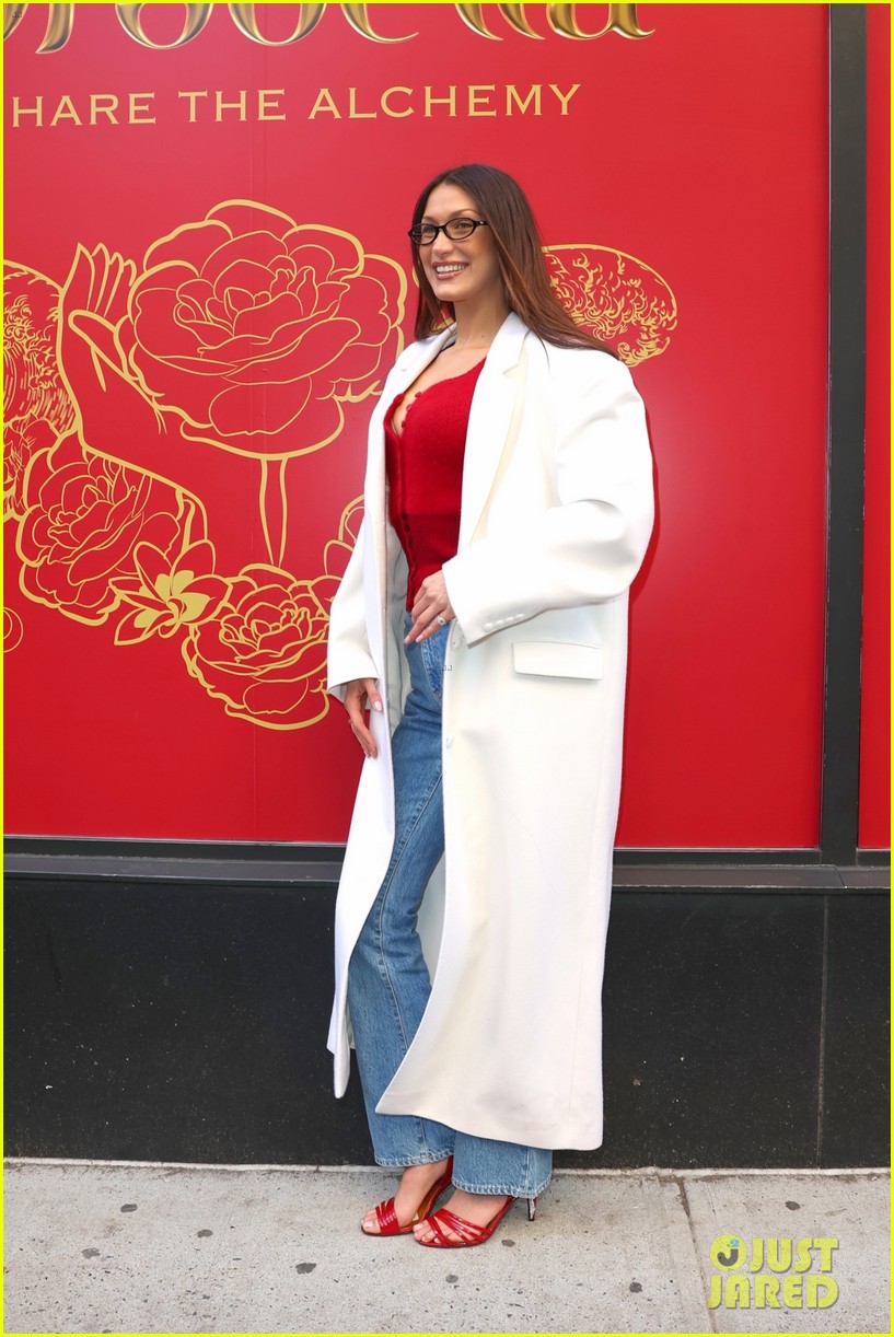 Bella Hadid Celebrates Opening of 'Orabella' Pop-Up Shop in NYC!: Photo ...