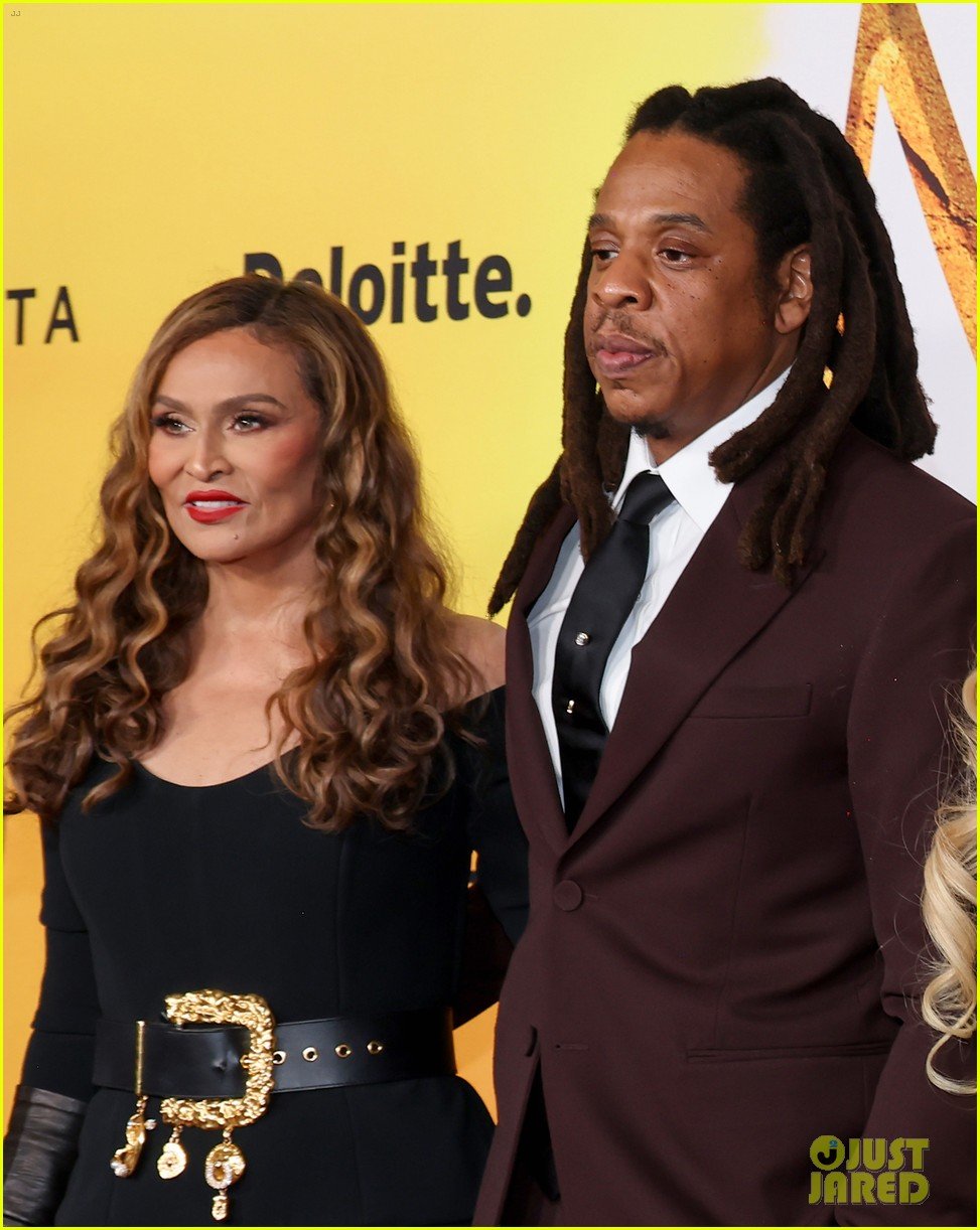 Beyonce & Jay-Z Join Daughter Blue Ivy, 12, at 'Mufasa' Red Carpet Premiere: Photo 5105199 ...