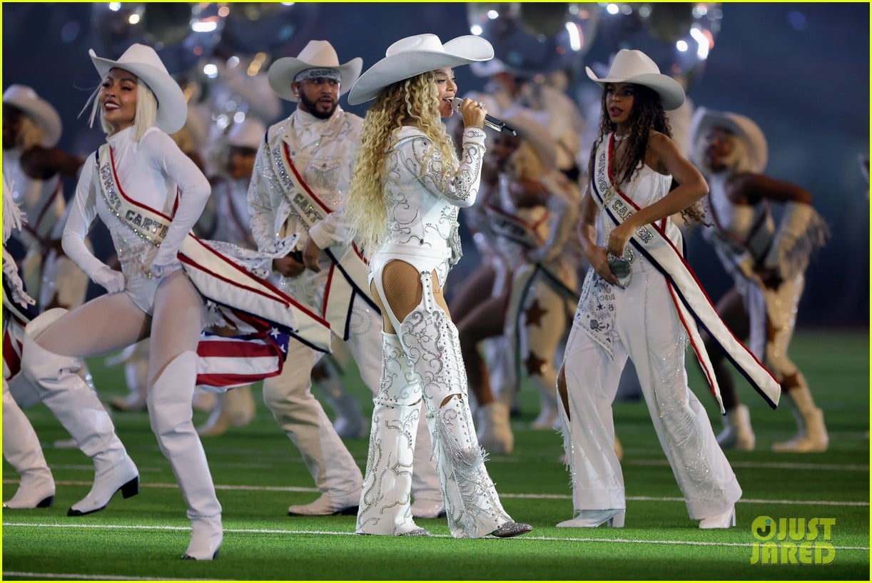 Shop the Boots Blue Ivy Carter & the Dancers Wore For 'Beyonce Bowl' Performance (Blue's Style ...