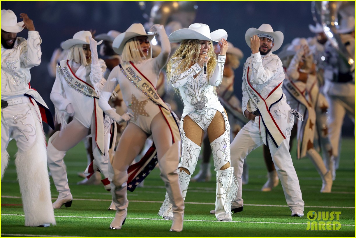 Shop the Boots Blue Ivy Carter & the Dancers Wore For 'Beyonce Bowl' Performance (Blue's Style ...