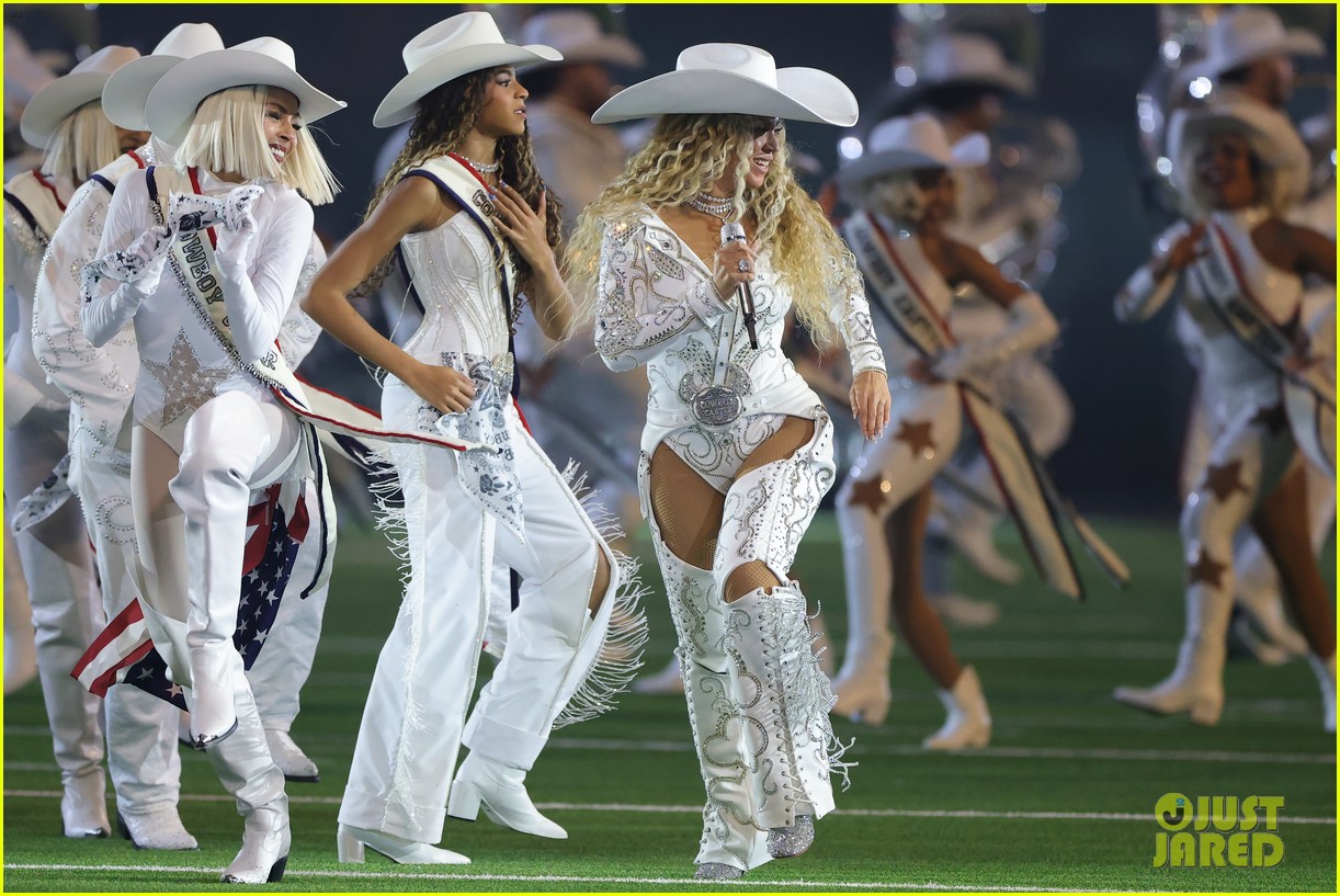 Shop the Boots Blue Ivy Carter & the Dancers Wore For 'Beyonce Bowl' Performance (Blue's Style ...