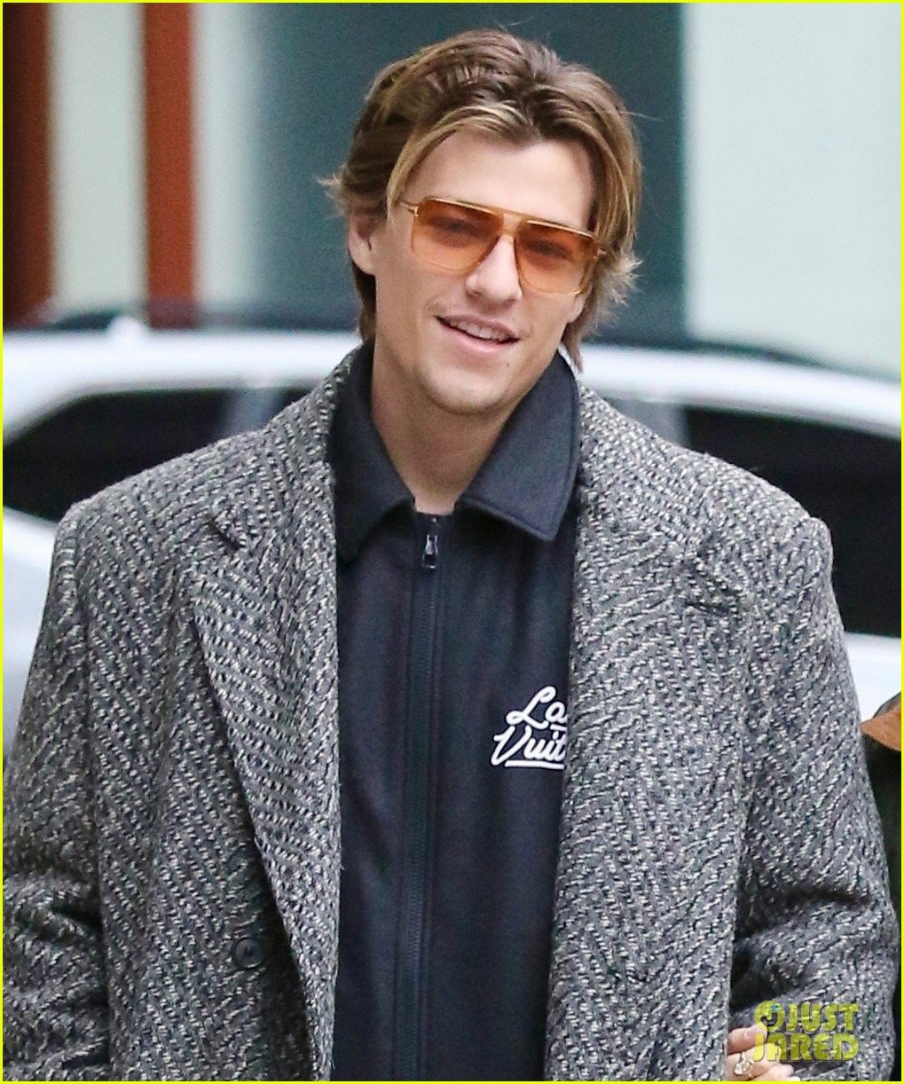 Millie Bobby Brown Enjoys Day Out in NYC with Husband Jake Bongiovi ...