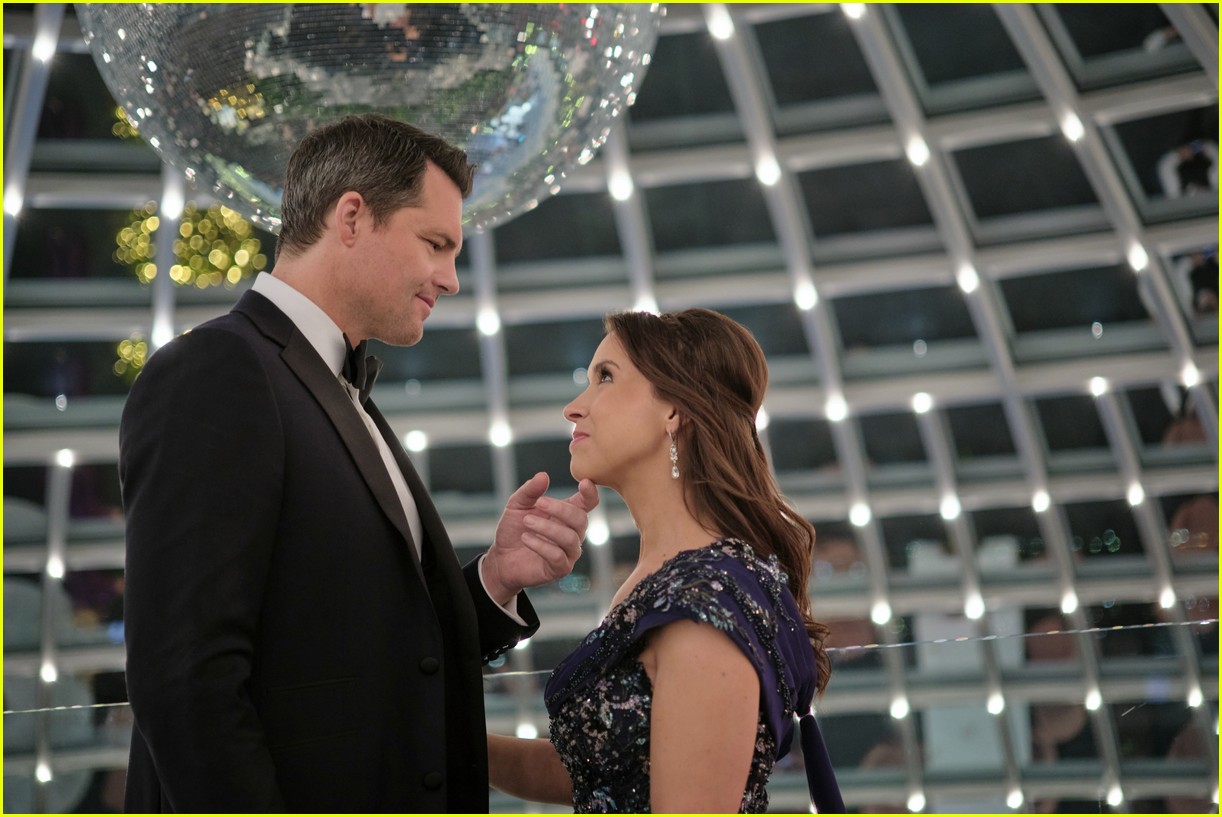 'The Christmas Quest' Hallmark Channel TV Movie - Cast, Plot, Photos Revealed!: Photo 5102398 ...