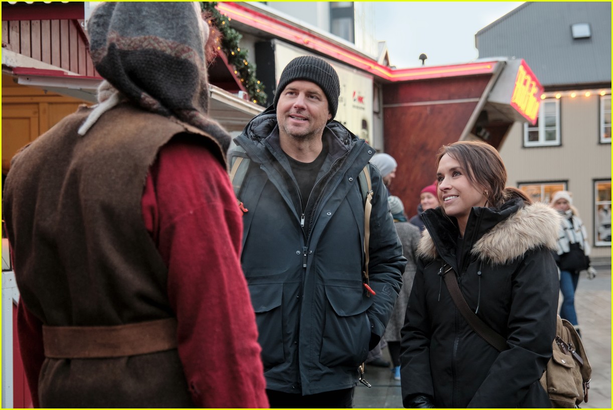 'The Christmas Quest' Hallmark Channel TV Movie - Cast, Plot, Photos ...