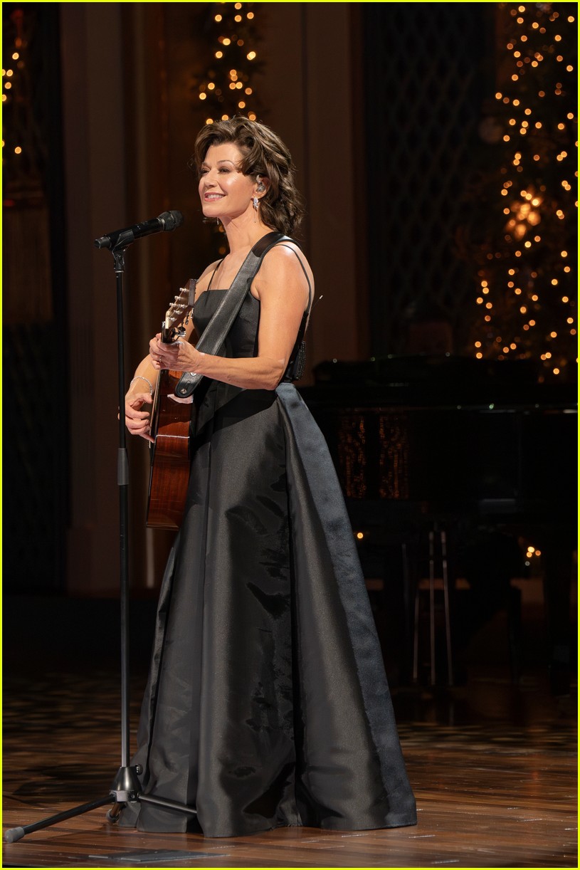 'CMA Country Christmas 2024' - Hosts, Performers & Song List Revealed ...