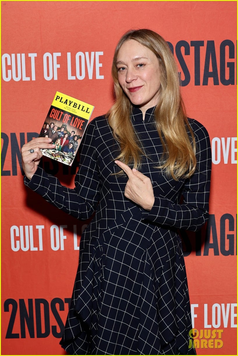 Shailene Woodley Makes Broadway Debut in Star-Studded Play 'Cult of ...