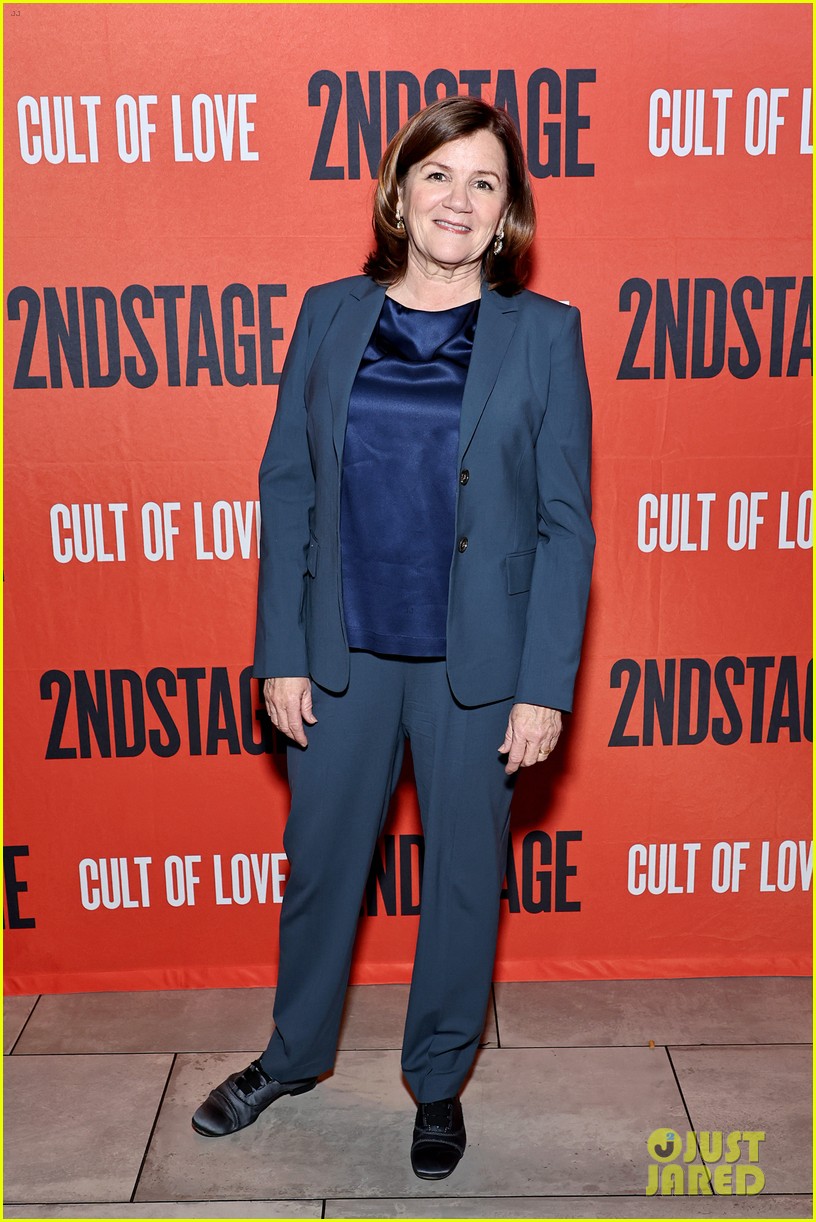 Shailene Woodley Makes Broadway Debut in Star-Studded Play 'Cult of ...