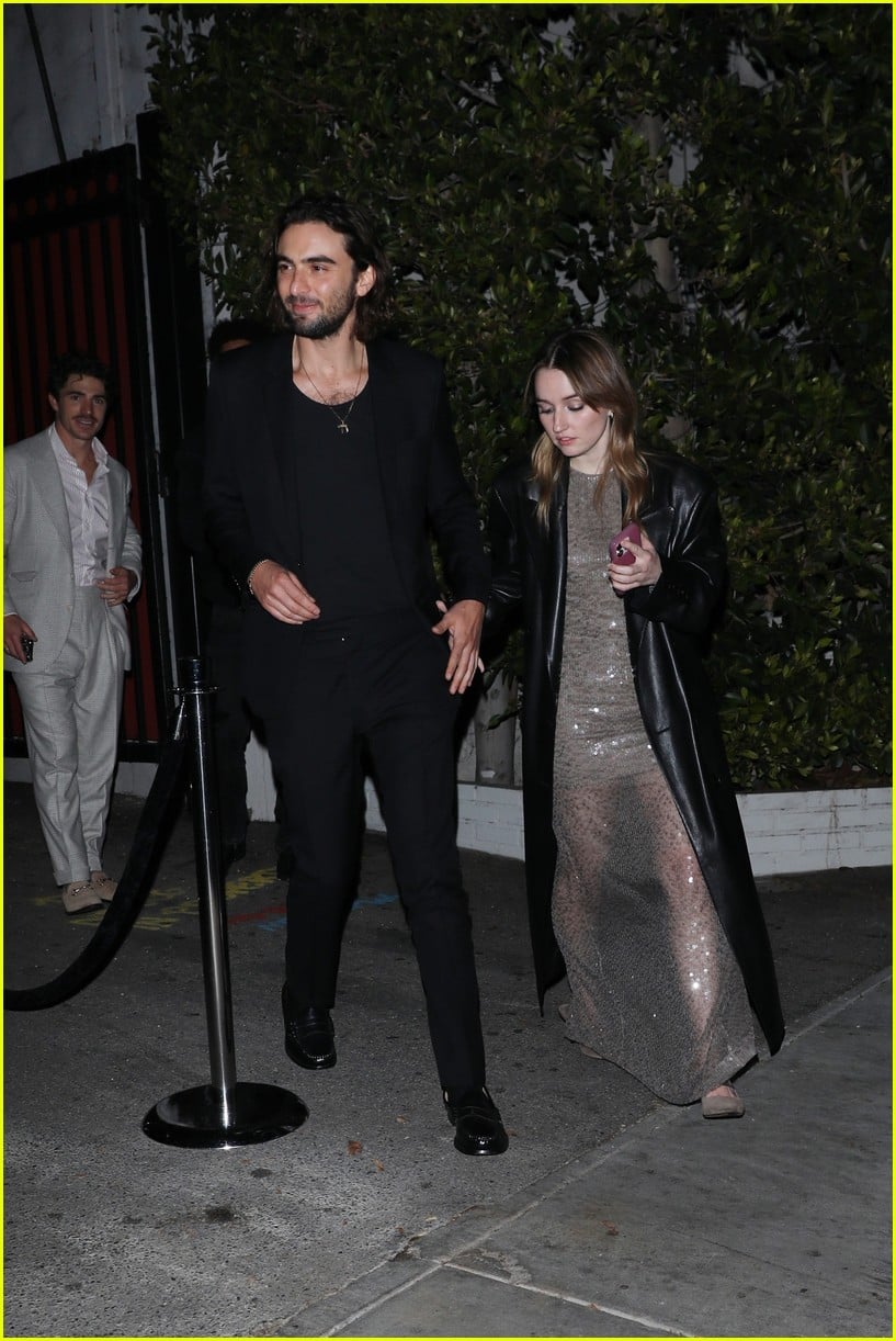 Kaitlyn Dever Sparks Dating Rumors with Ethan Dawes, Spotting Holding ...