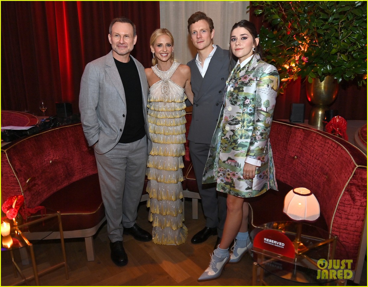 Sarah Michelle Gellar, Christian Slater, Patrick Gibson, & Michael C ...