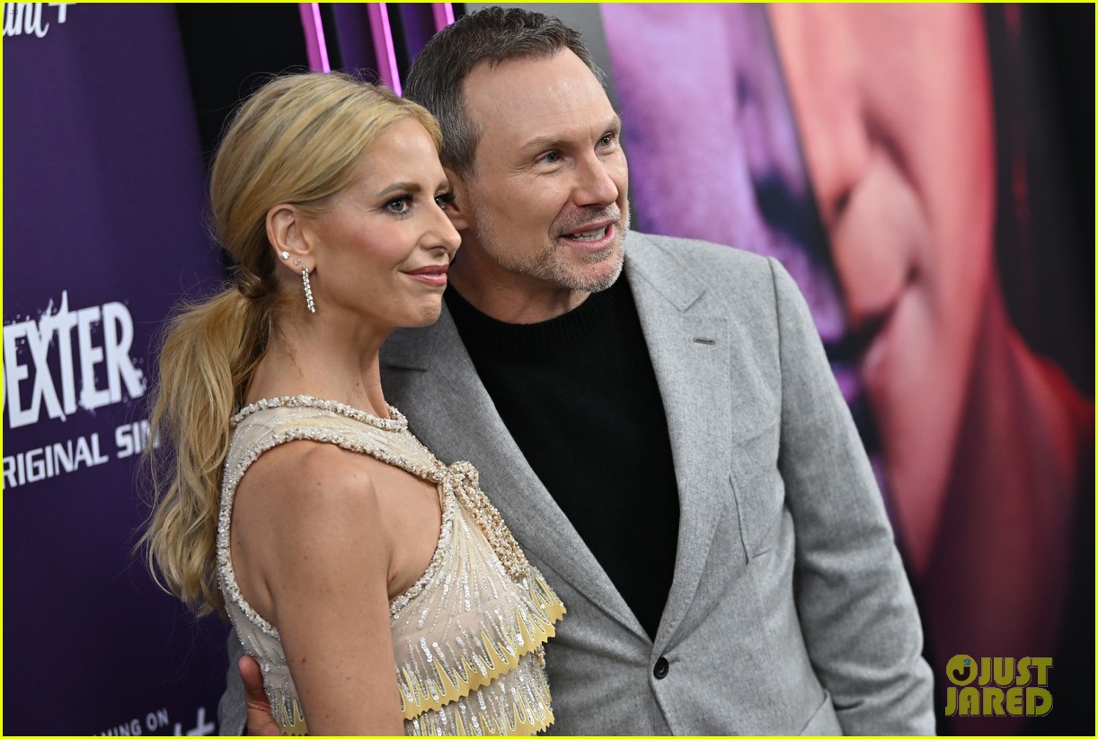 Sarah Michelle Gellar, Christian Slater, Patrick Gibson, & Michael C ...