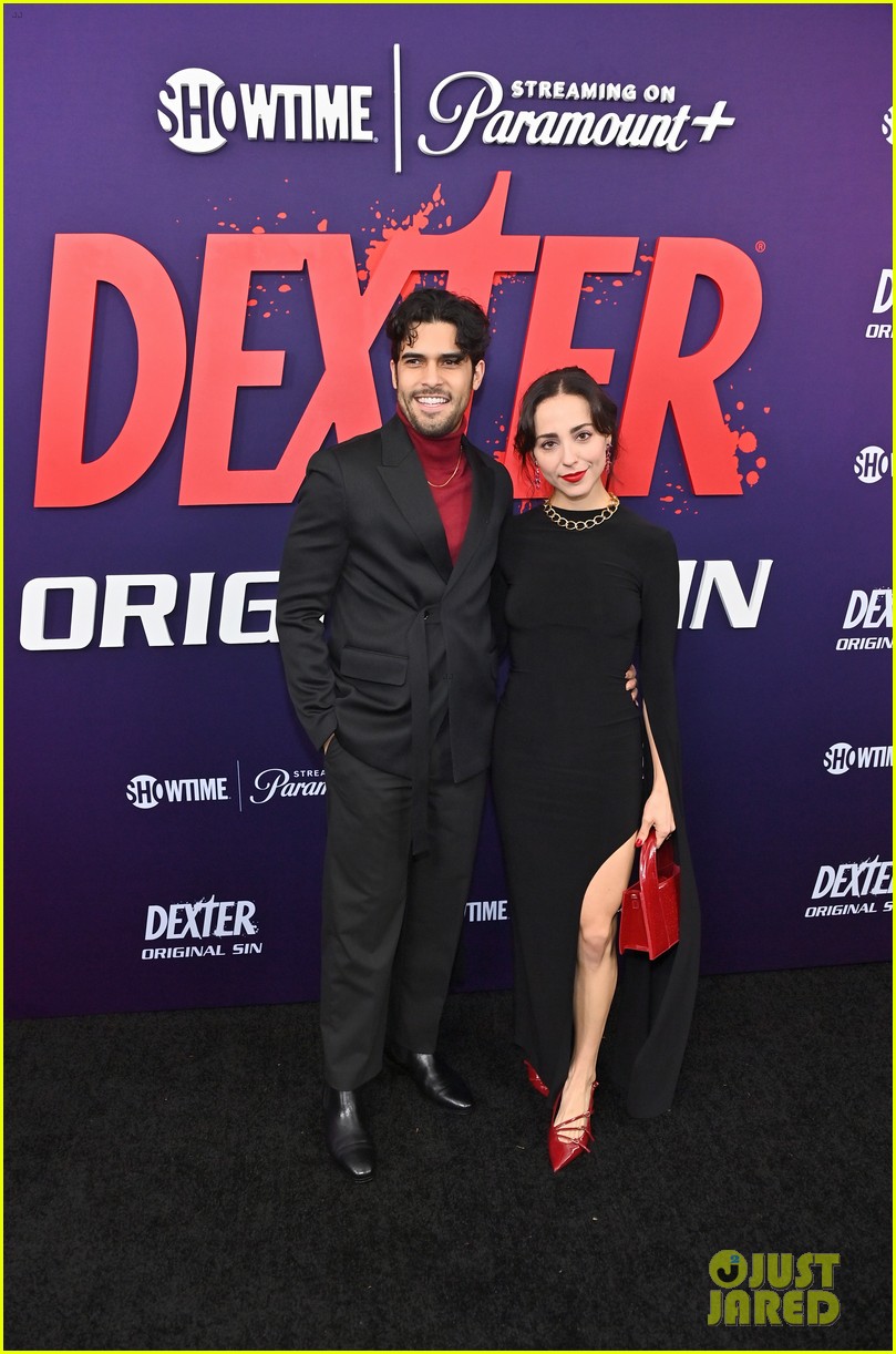 Sarah Michelle Gellar, Christian Slater, Patrick Gibson, & Michael C ...